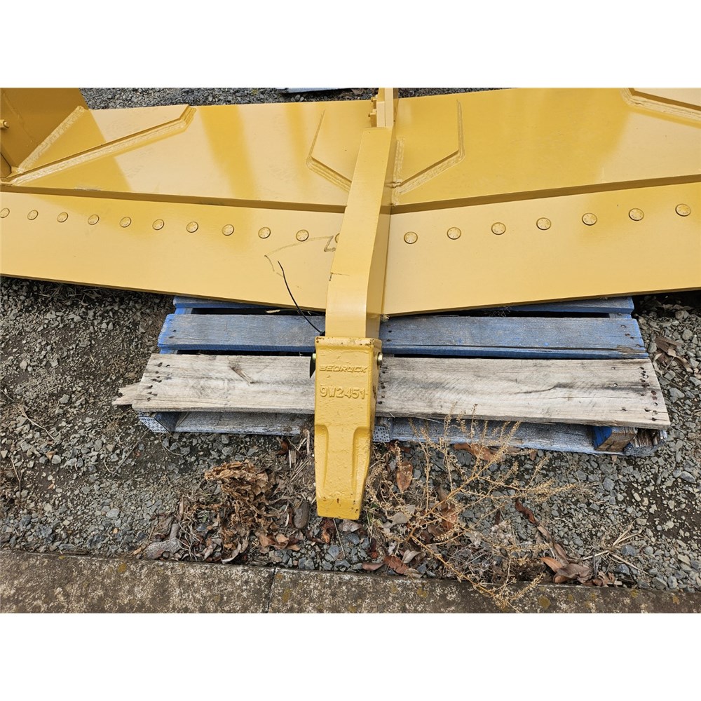 CUTTER BAR - D9R D9T 4500MM | Tilly’s Crawler Parts