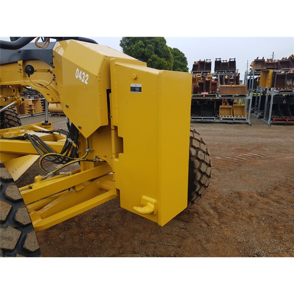 PLATE ASSY- PUSH 12M 140M 150 | Tilly’s Crawler Parts