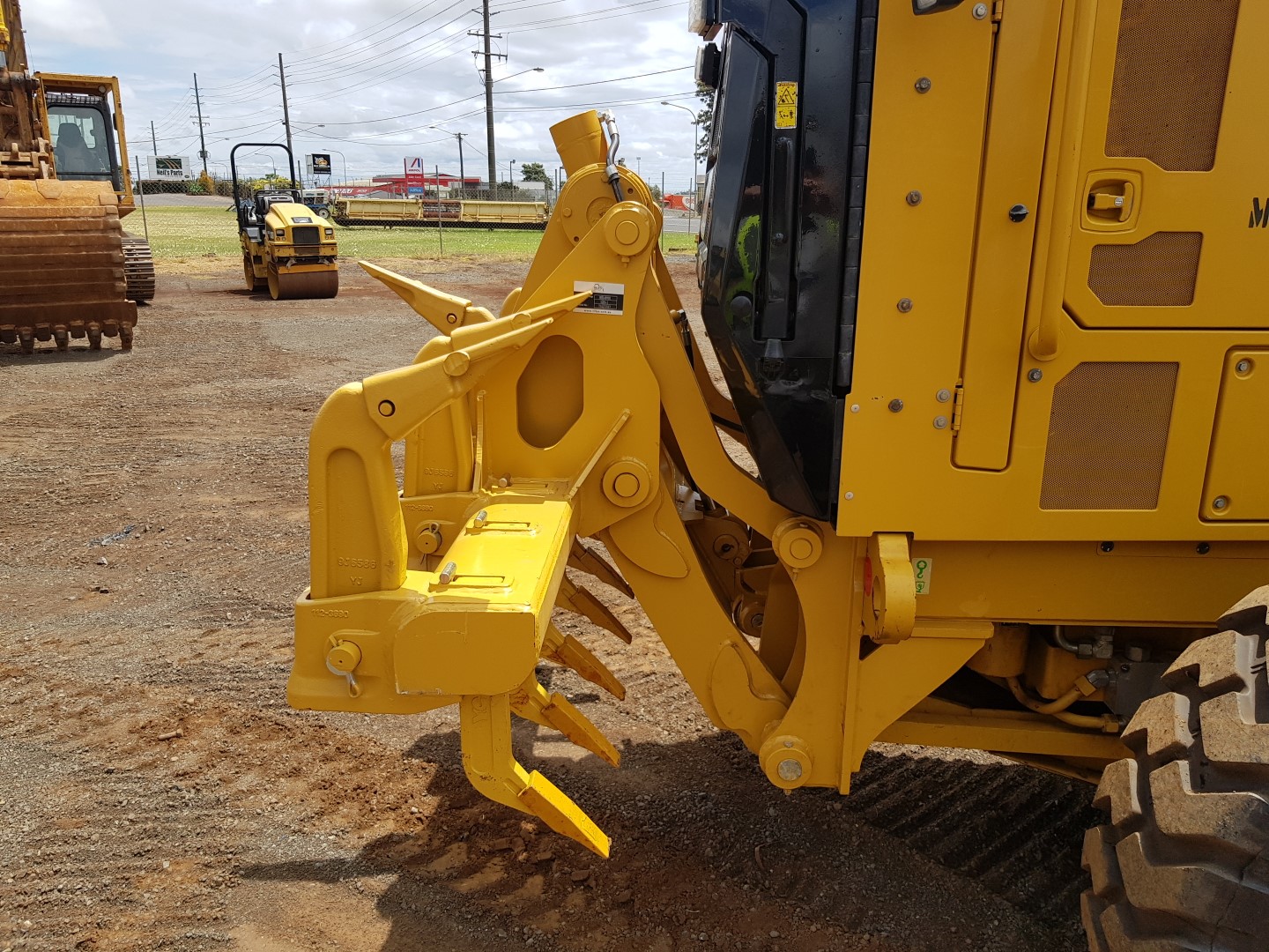 LINK RIPPER ARM CURVEDTOP 12M3 | Tilly’s Crawler Parts