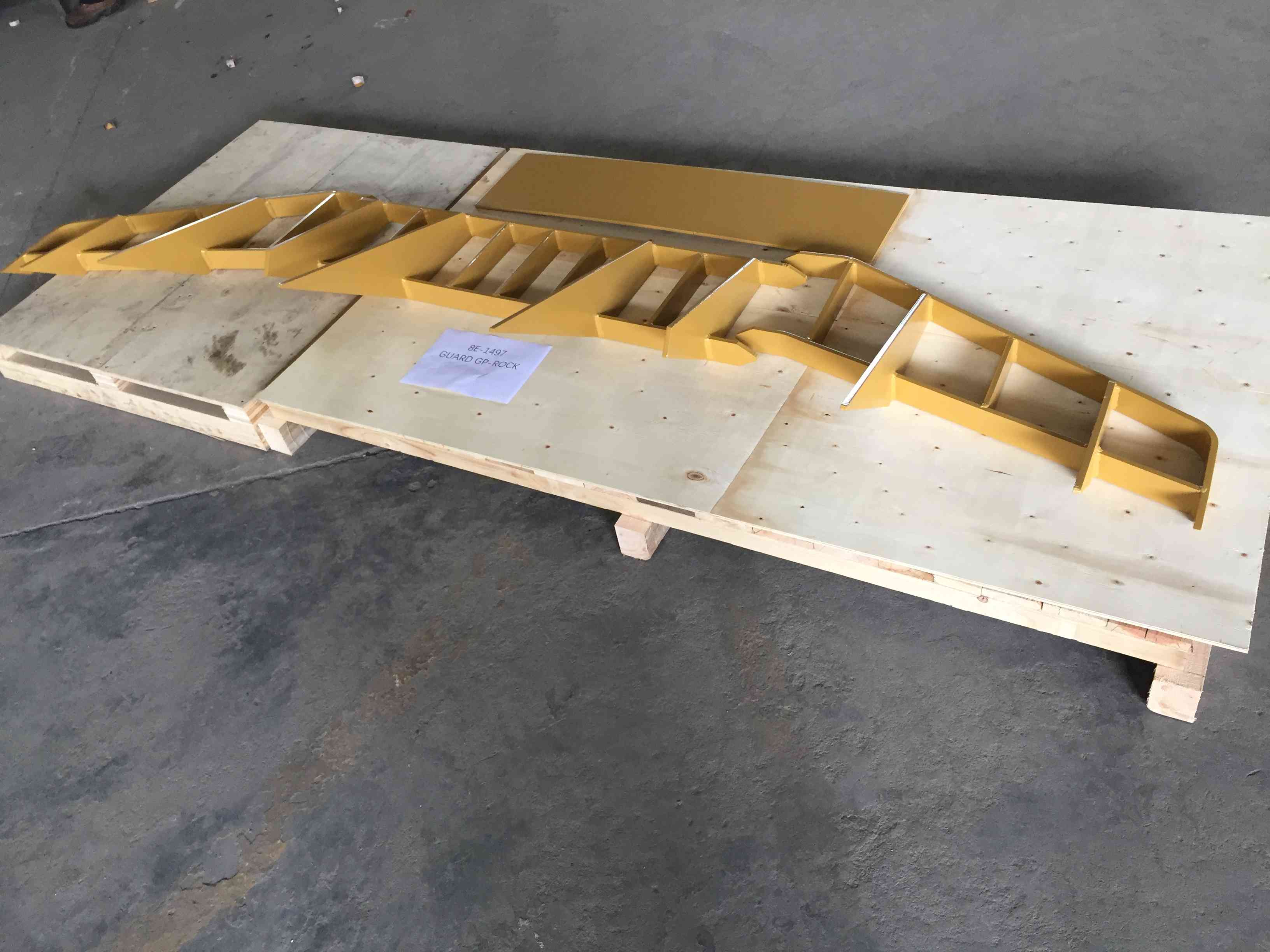 GUARD ASSY - ROCK BLADE D8T | Tilly’s Crawler Parts